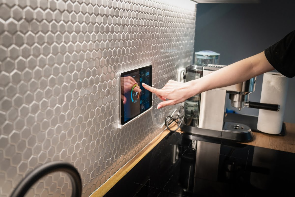 Smart Kitchen Technology: Revolutionizing Kitchens with Home Tech ...